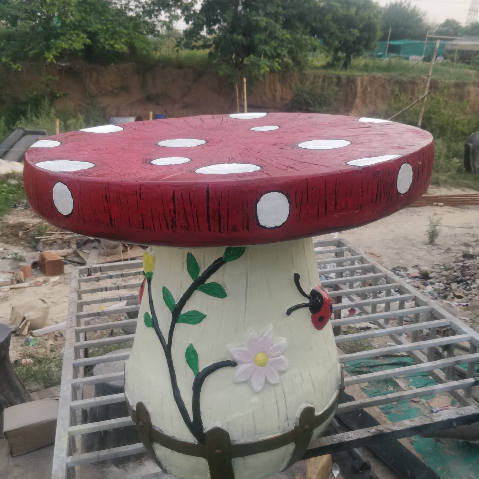 FRP Fiberglass Mashroom Table – FRP SCULPTURE