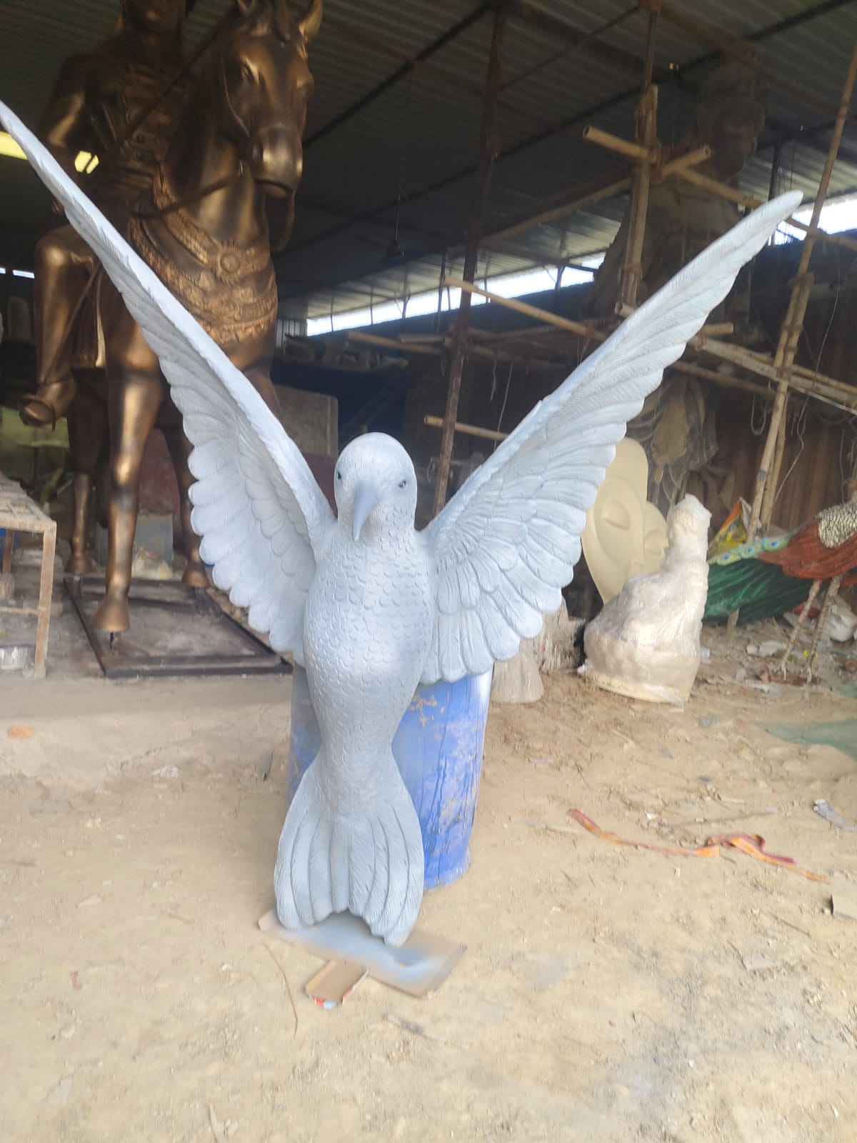 FRP Bird Sculpture – FRP SCULPTURE